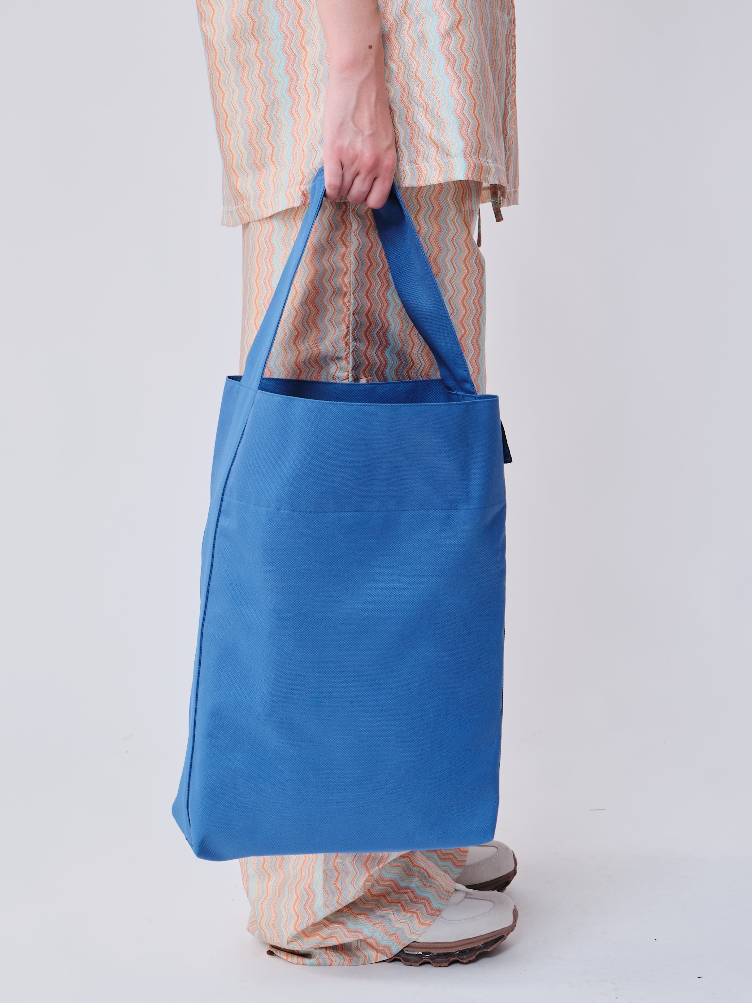 Waterproof Bucket Tote in Cobalt – Kaan