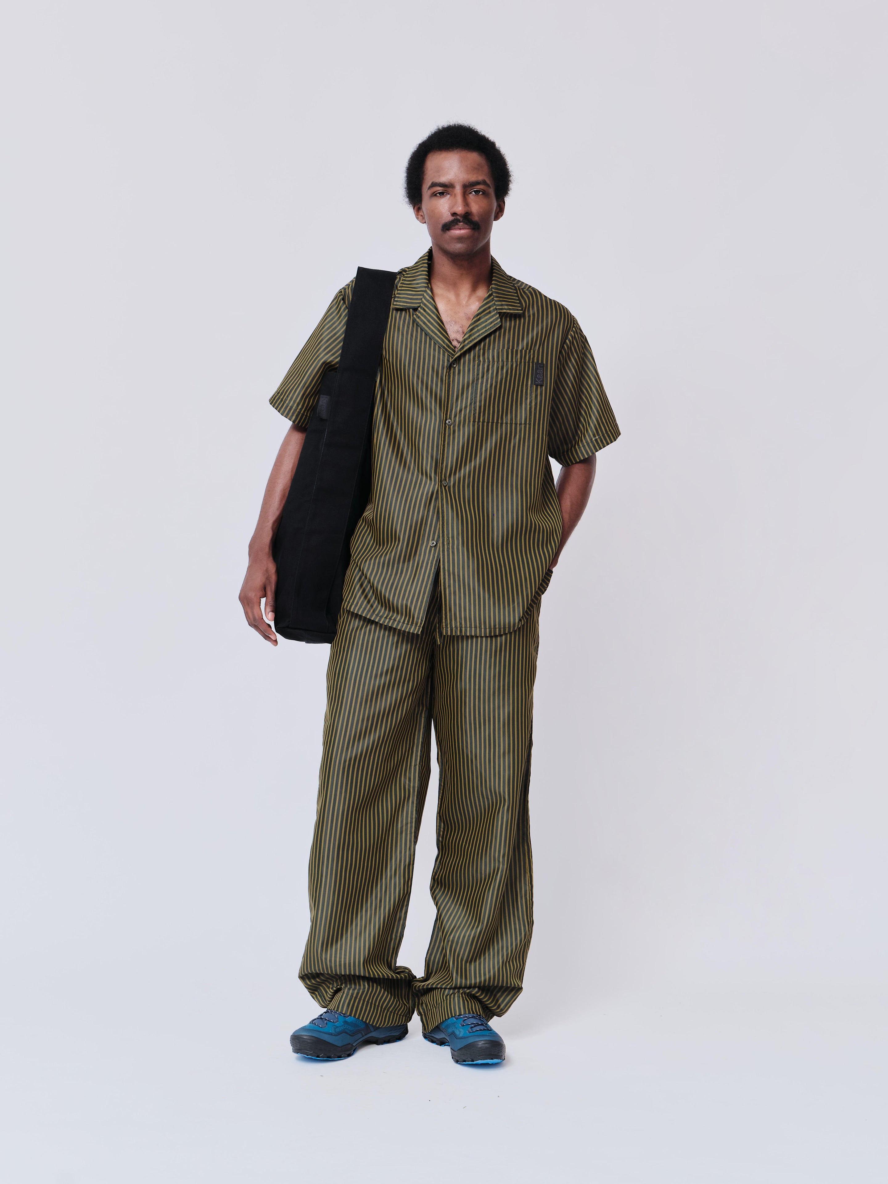 Mega Bucket Tote in Black (Water Repellent Cotton) – Kaan