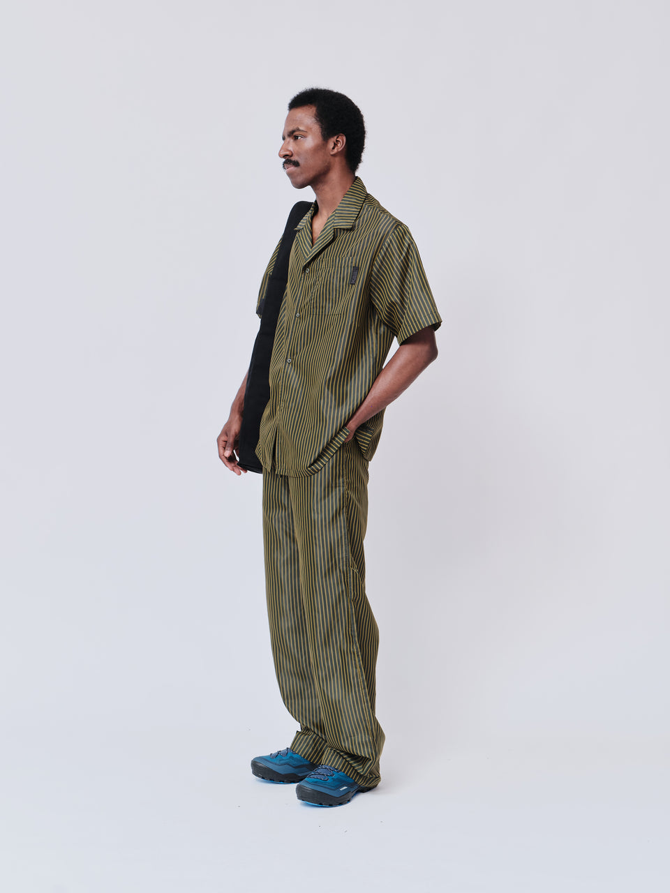 Mega Bucket Tote in Black (Water Repellent Cotton) – Kaan